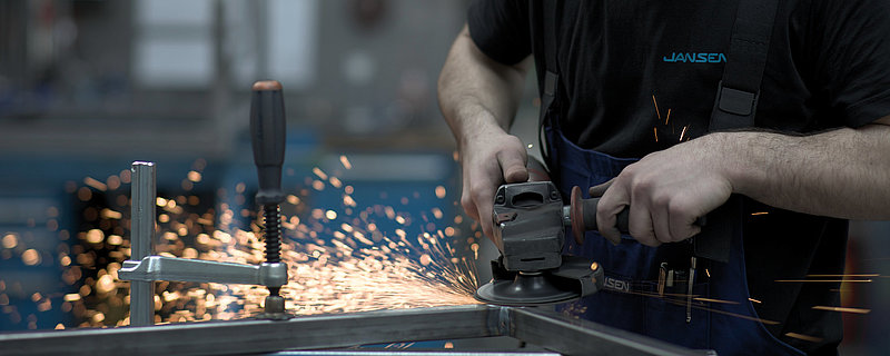 Machines & fabrication aids for high-class machining processes: Jansen