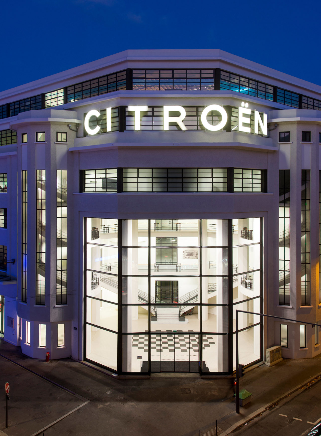 Citroën-Niederlassung Lyon: Flagship-Store im Wandel der Zeit – SCALE ...
